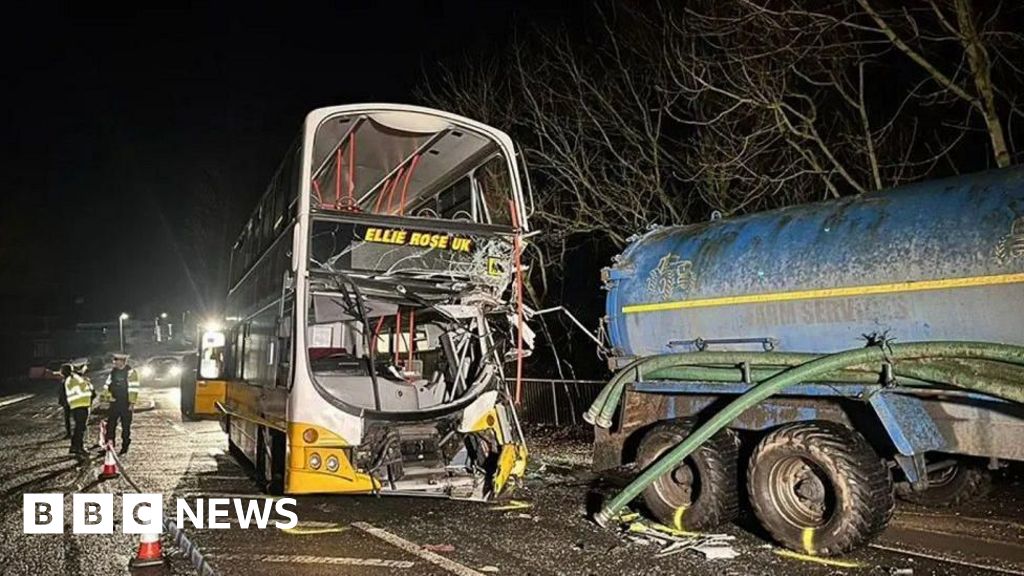 Mother's panic as daughter calls after East Yorkshire bus crash
