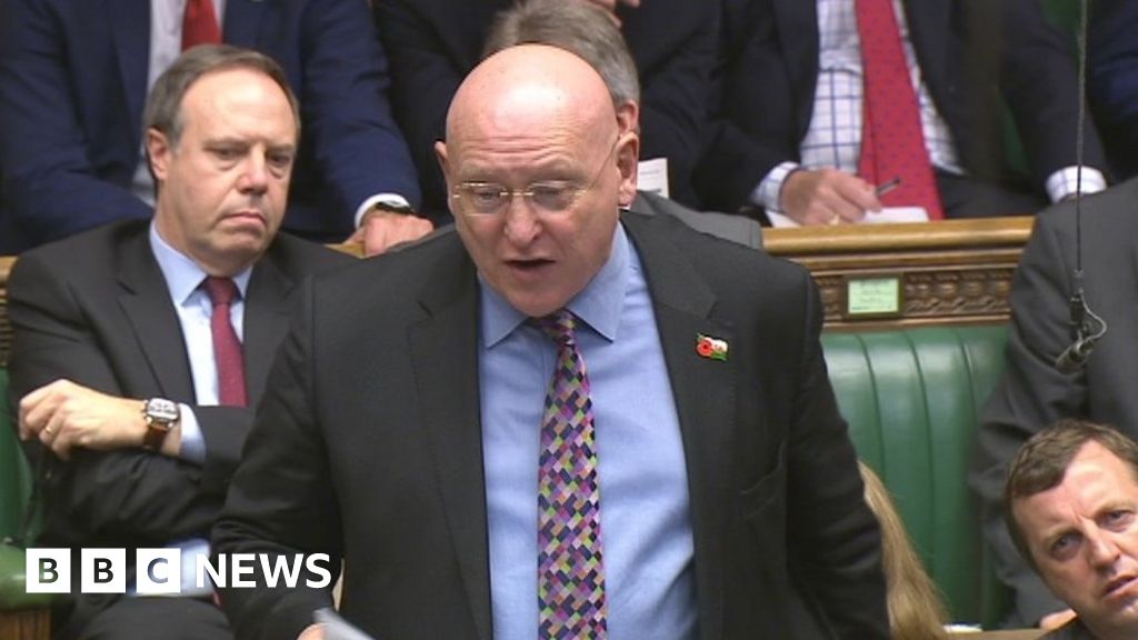 Plaid Cymru MP Hywel Williams wants soft Brexit for Wales - BBC News