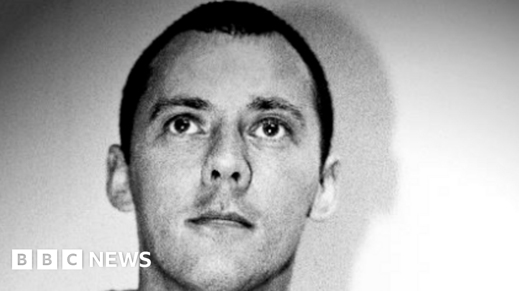 Blue plaque to be unveiled for Guernsey artist David Robilliard