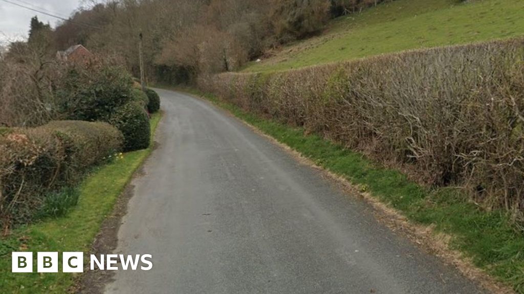 Powys: Man dies in BMW bike and Toyota truck crash - BBC News