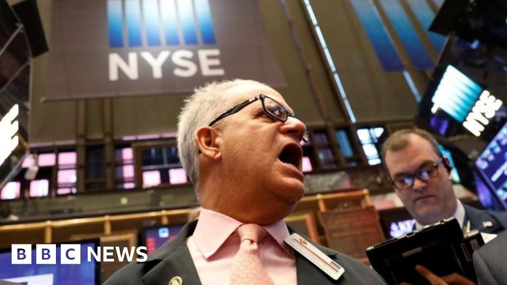 Dow and S&P stay in correction territory - BBC News