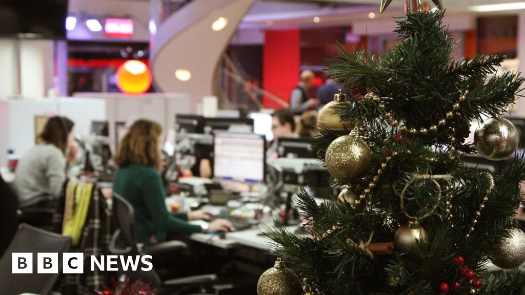 Festive workplaces: Your pictures - BBC News