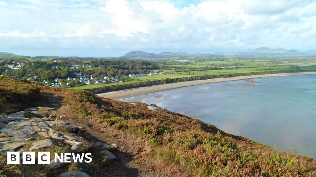 Llanbedrog beach is UK's 'favourite shore sound' - BBC News