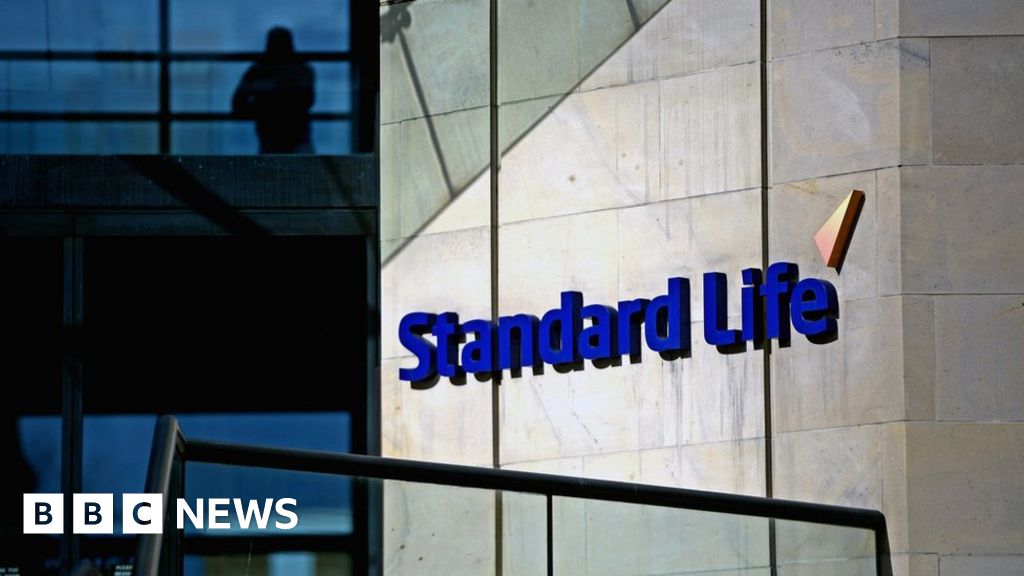 Standard Life suspends trading in UK property fund - BBC News