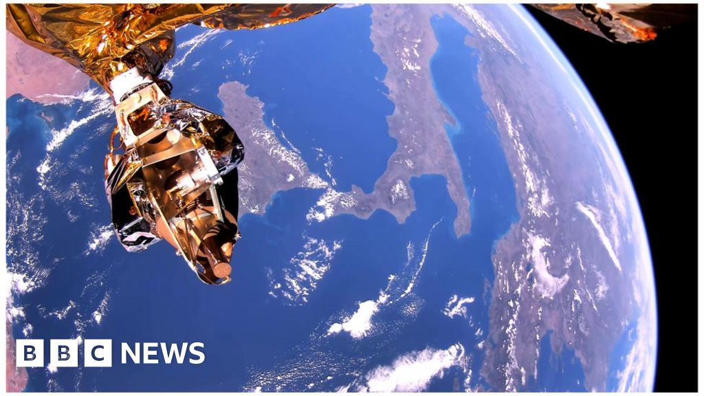 UK firm plans ultra-high definition space videos - BBC News