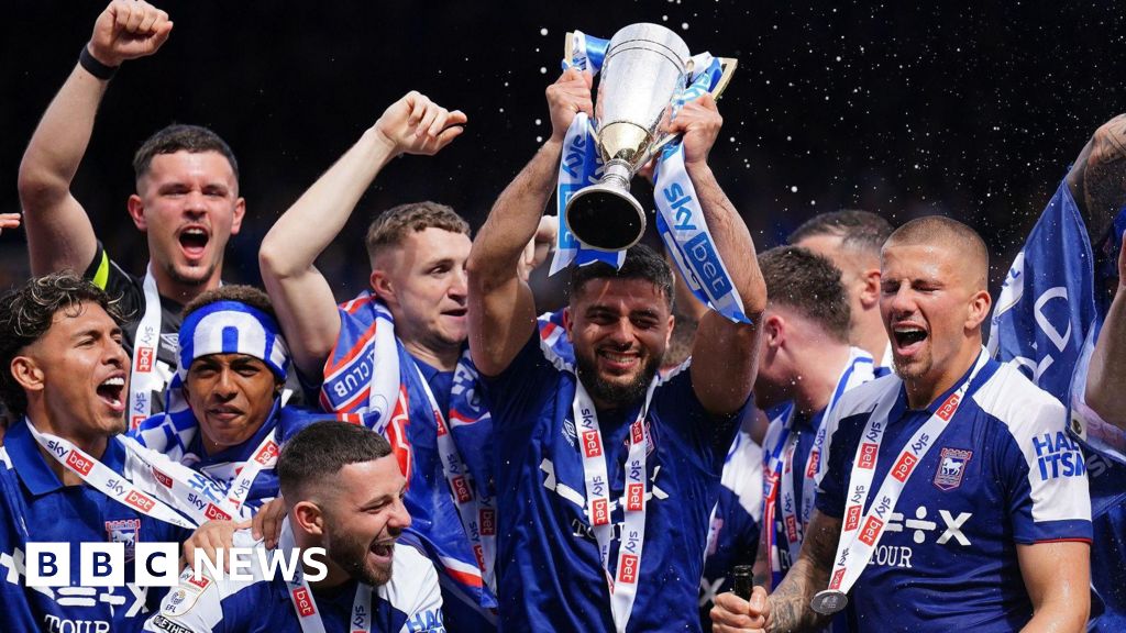 Ipswich Town: parliament praises club’s promotion - BBC News