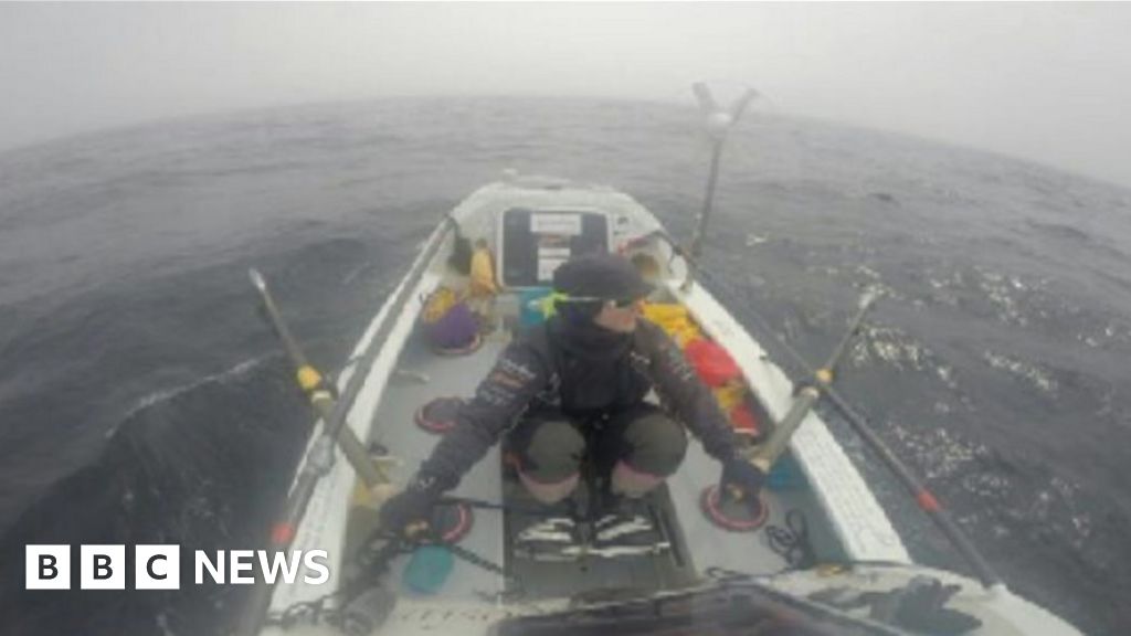 Adventurer Sarah Outen half-way across the Atlantic - BBC News