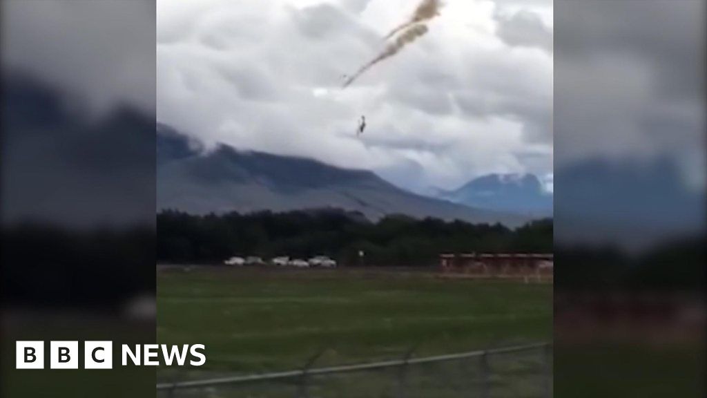 Snowbirds crash: Video shows plane take off and climb into the air ...