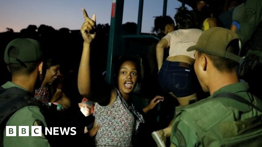 Venezuela power cut: Lootings as desperation grows - BBC News