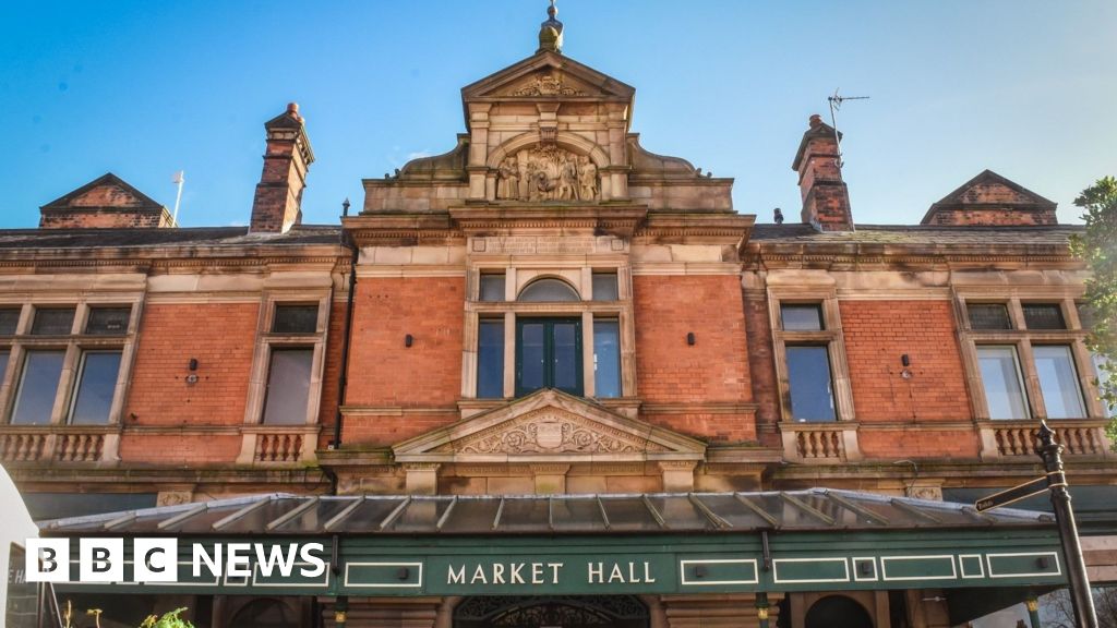 Burton Market Hall to close for four months for roof repairs