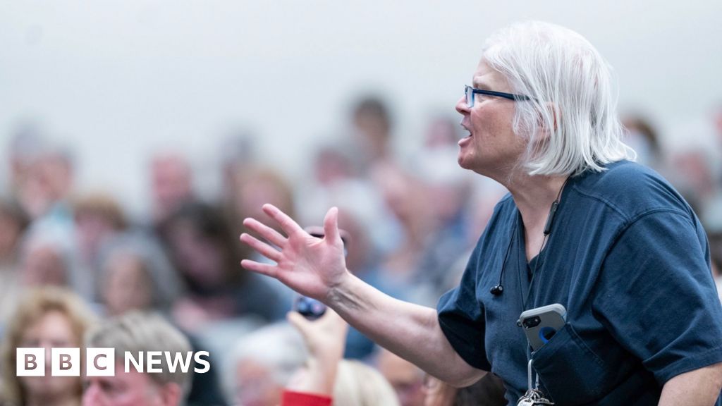 Watch: Town hall clashes reveal US voter anger
