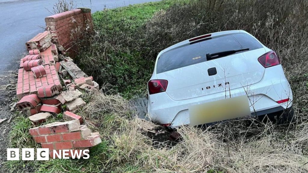 Calls to widen Church Broughton bridge after multiple crashes