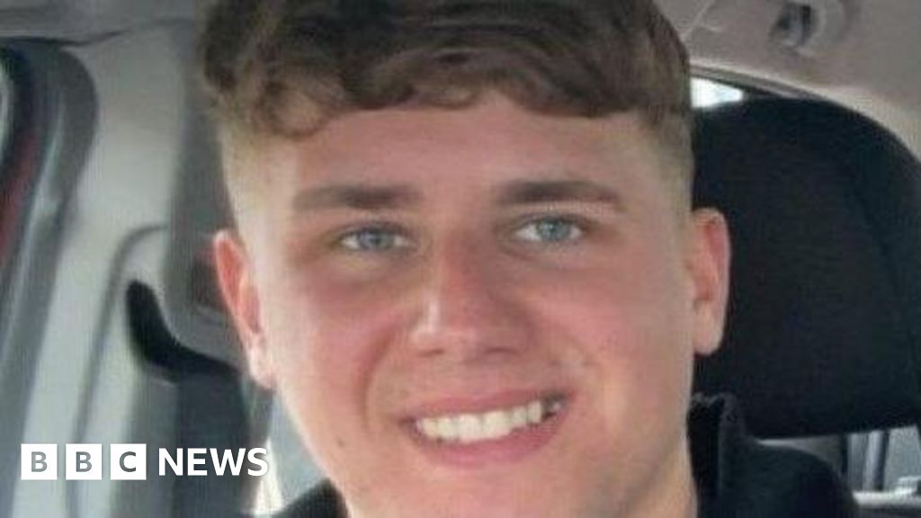 Rotherham: Murder inquiry launched over man's crash death