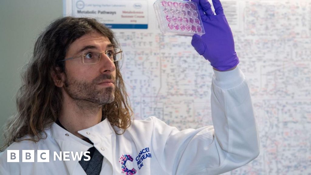 Call for more government cash to stop cancer research 'stalling'