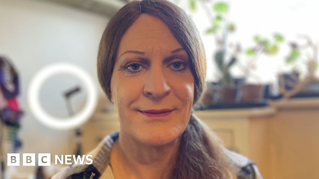 Life on an NHS transgender waiting list - BBC News