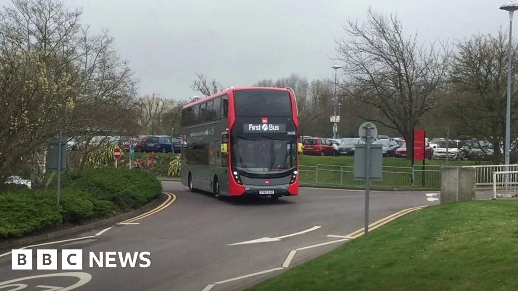 Bristol's new Metrobus service shown off to guests - BBC News