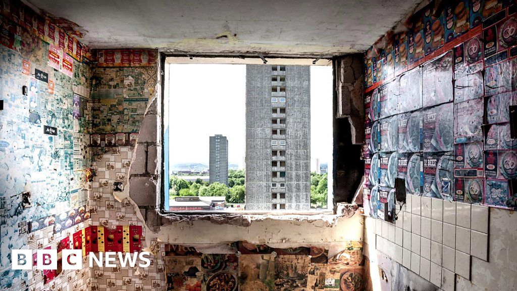 Photographer captures the decline of Glasgow's tower blocks - BBC News