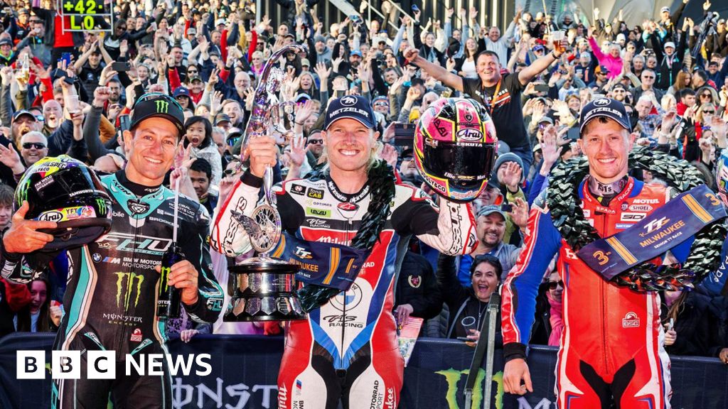 Isle of Man TT 2024: Air passengers numbers up by 7%