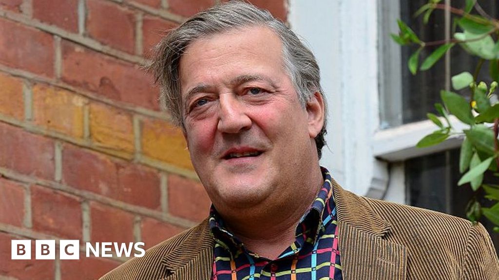 Crossrail 2 is a 'threat to Soho's soul' says Stephen Fry - BBC News