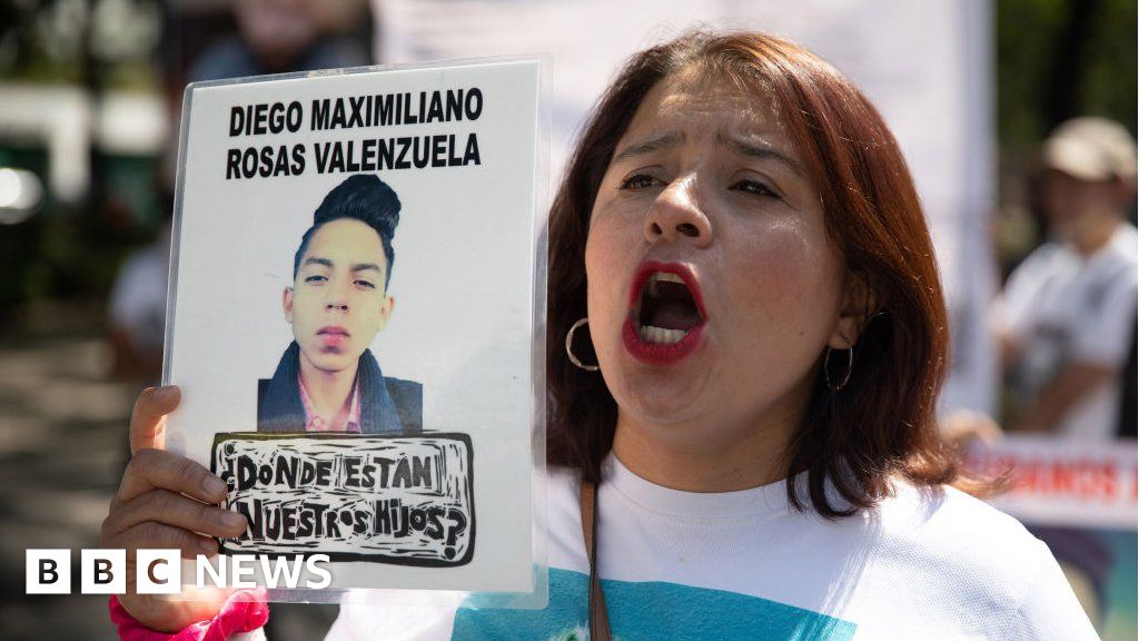 Mexico disappearances reach record high of 100,000 amid impunity - BBC News