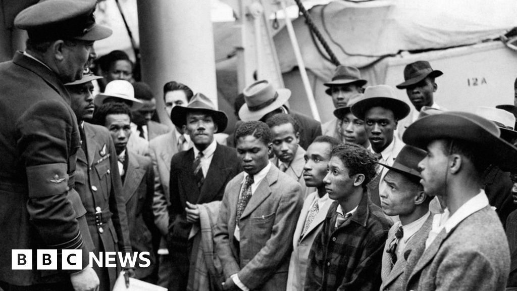 Tilbury Windrush exhibition turning 'negative into positive' - BBC News