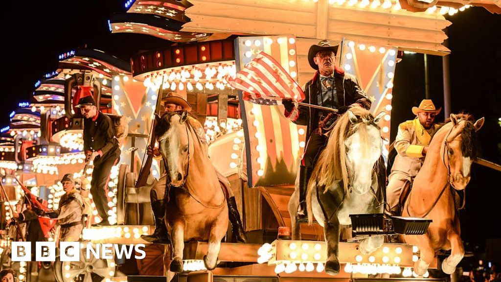 Bridgwater Carnival base upgrade plans approved by council - BBC News