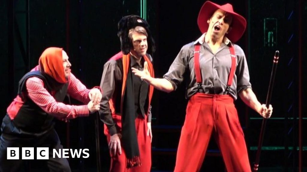 The show where the audience sets the scene - BBC News