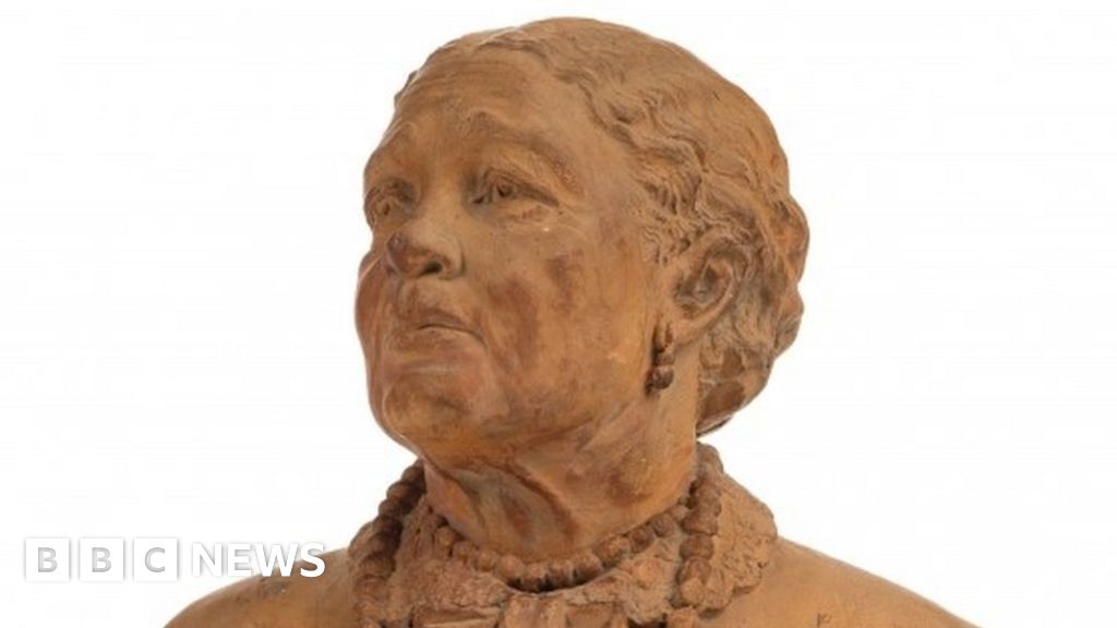 Crimean War heroine Mary Seacole sculpture to be auctioned - BBC News