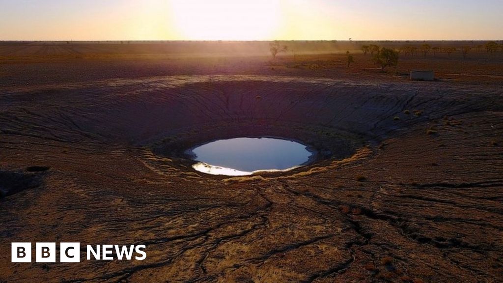 Australia drought: How much rain would end 'the big dry'? - BBC News