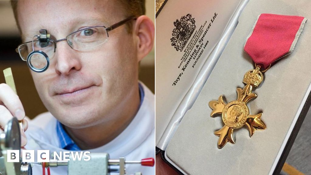 Roger W Smith: Watchmaker 'honoured' to receive OBE - BBC News