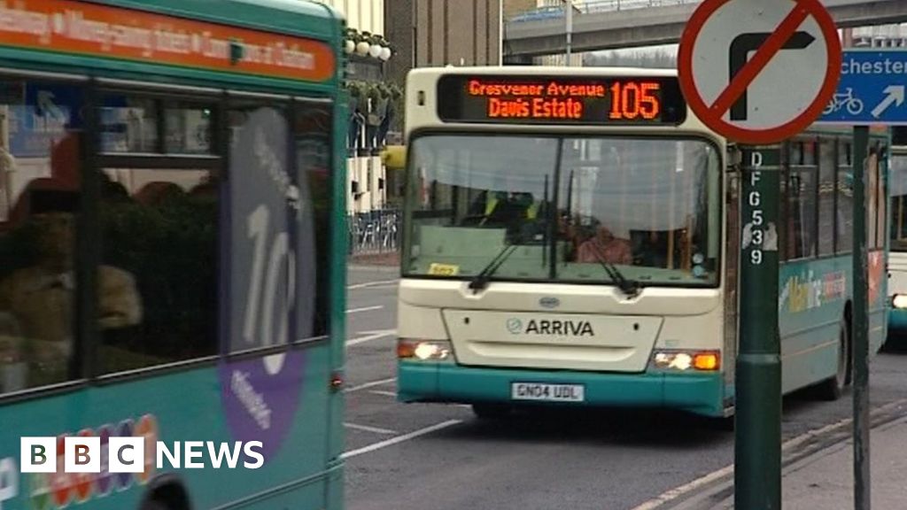 Medway Arriva facing Unite bus strikes after talks fail - BBC News