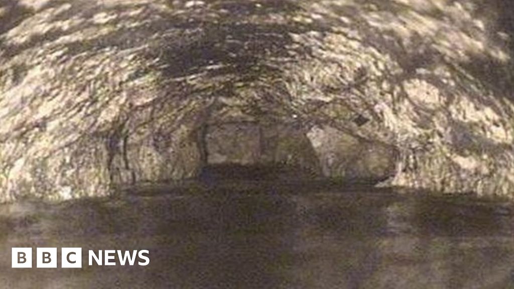 Fatberg causes massive Baltimore sewer overflows - BBC News