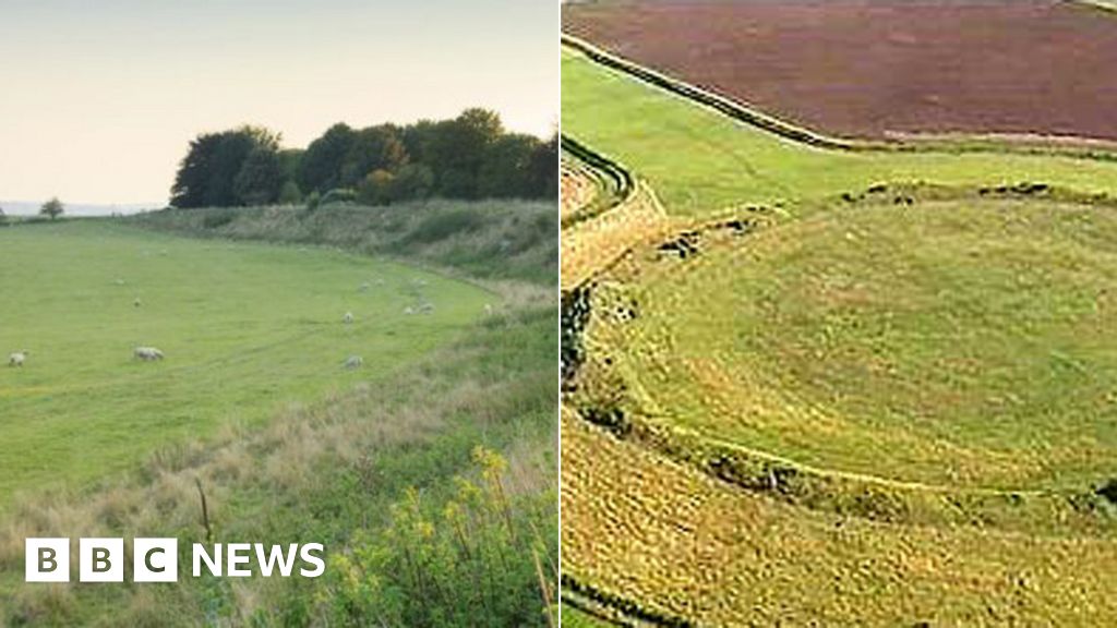 Prehistoric henge discovered in Newbold-on-Stour - BBC News