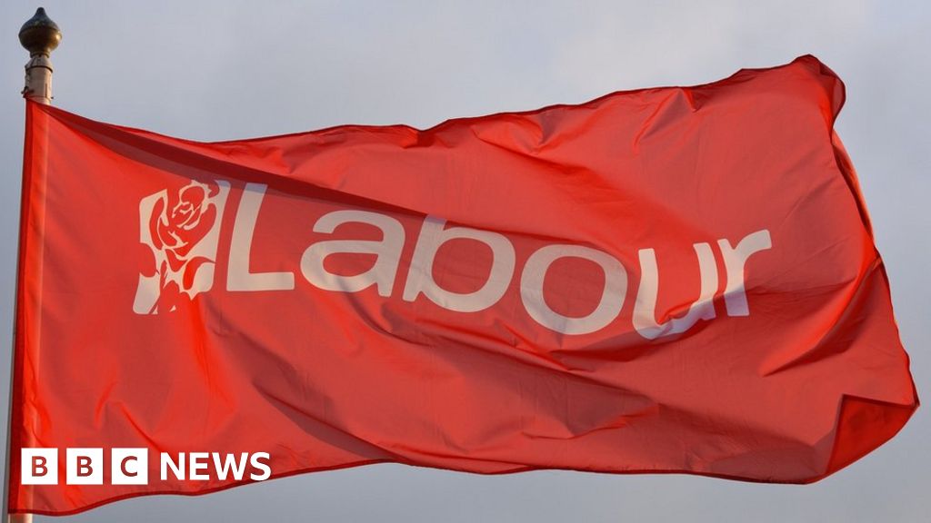 Labour signs deal with conference security firm - BBC News