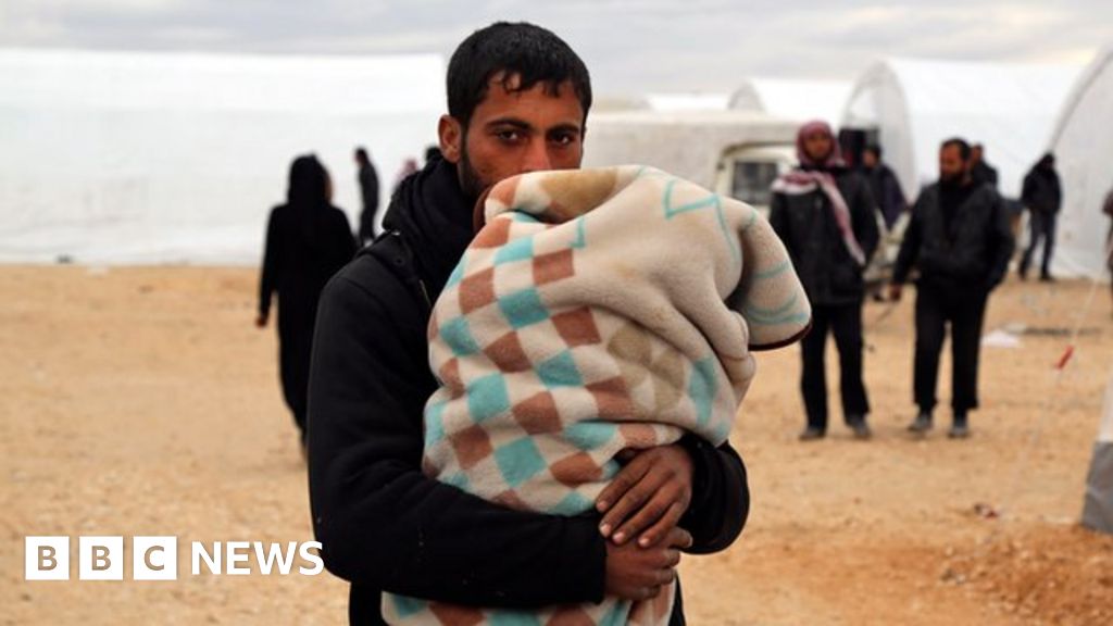 'No more capacity' for Syrian refugees in Turkey - BBC News