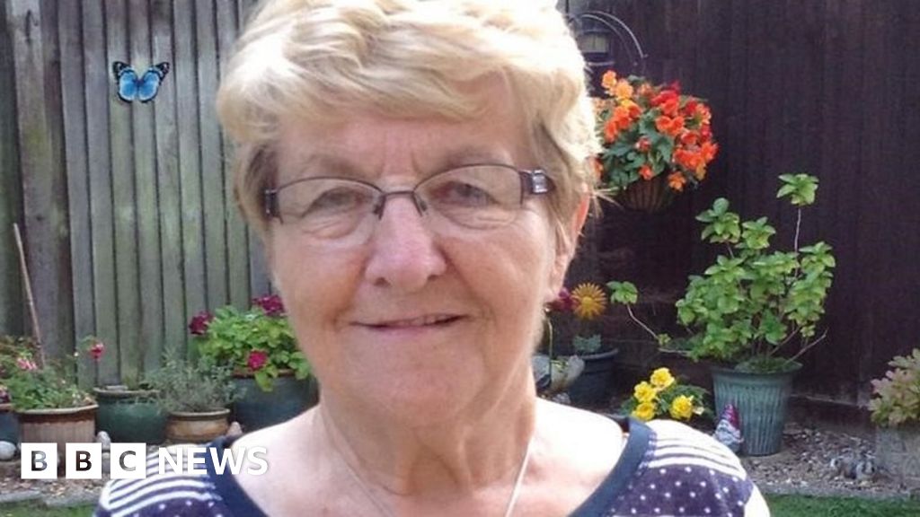 Rotherham foster mum to 250 children appointed MBE - BBC News