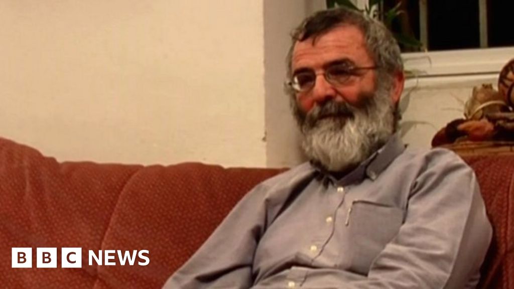 Suicide in an Orthodox Jewish community: Speaking with the rabbi - BBC News