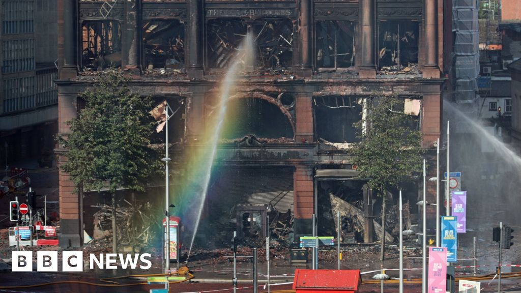 Belfast Primark fire: Staff 'will be paid' - BBC News