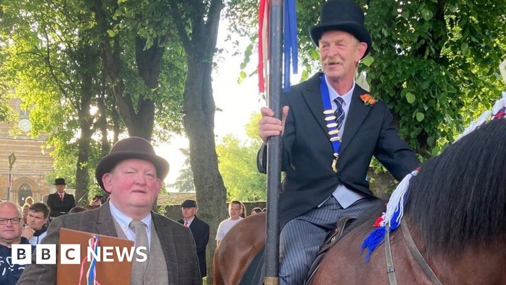 Rothwell Rowell Fair starts with Proclamation Monday - BBC News