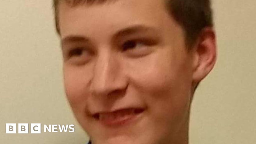 Shot-dead teenager's family 'lost a beautiful soul' - BBC News