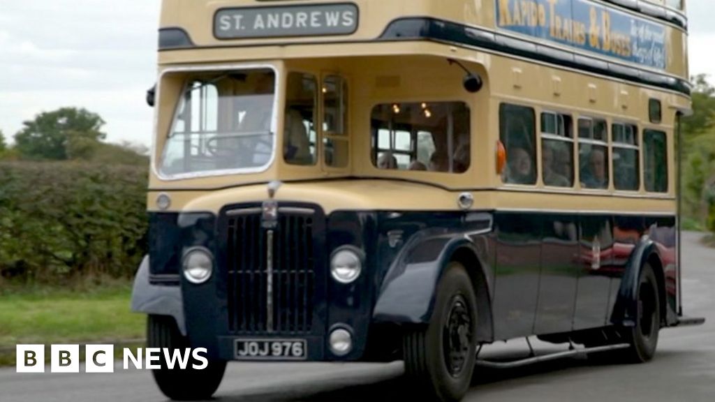 Transport Museum Wythall puts 20 buses back on the road - BBC News