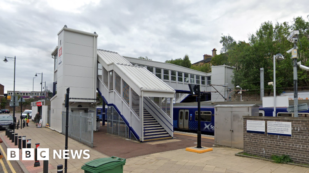 Man seriously injured in Hamilton train station stabbing