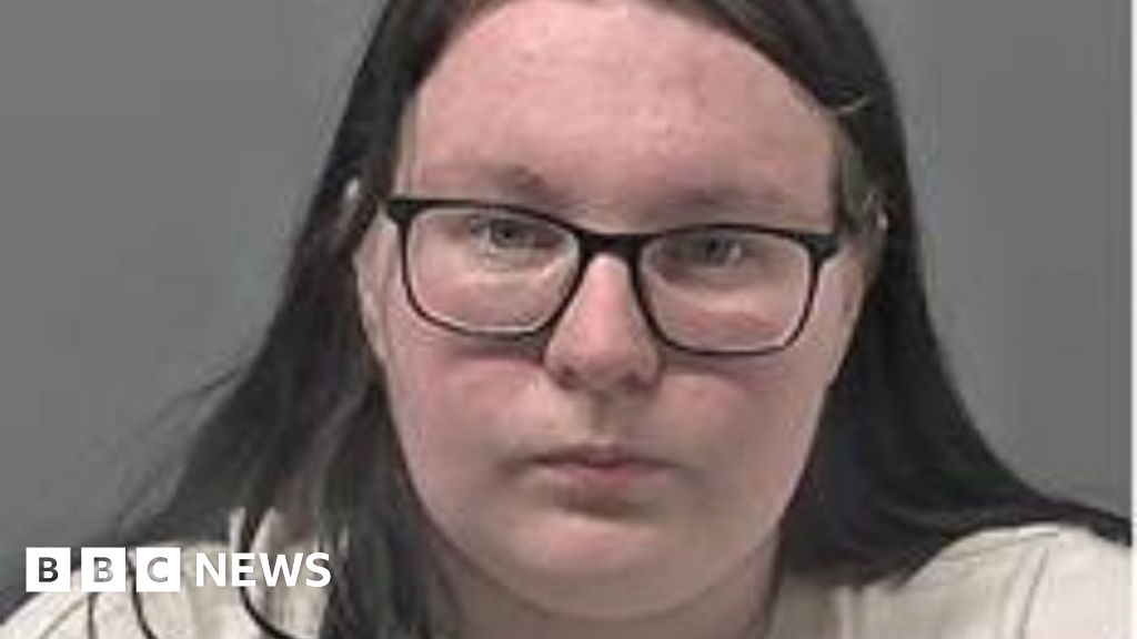 Hull woman Toni Andrews jailed for taking indecent photos of child