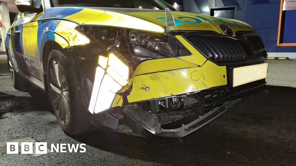 Newry: Officers injured in deliberate car ramming