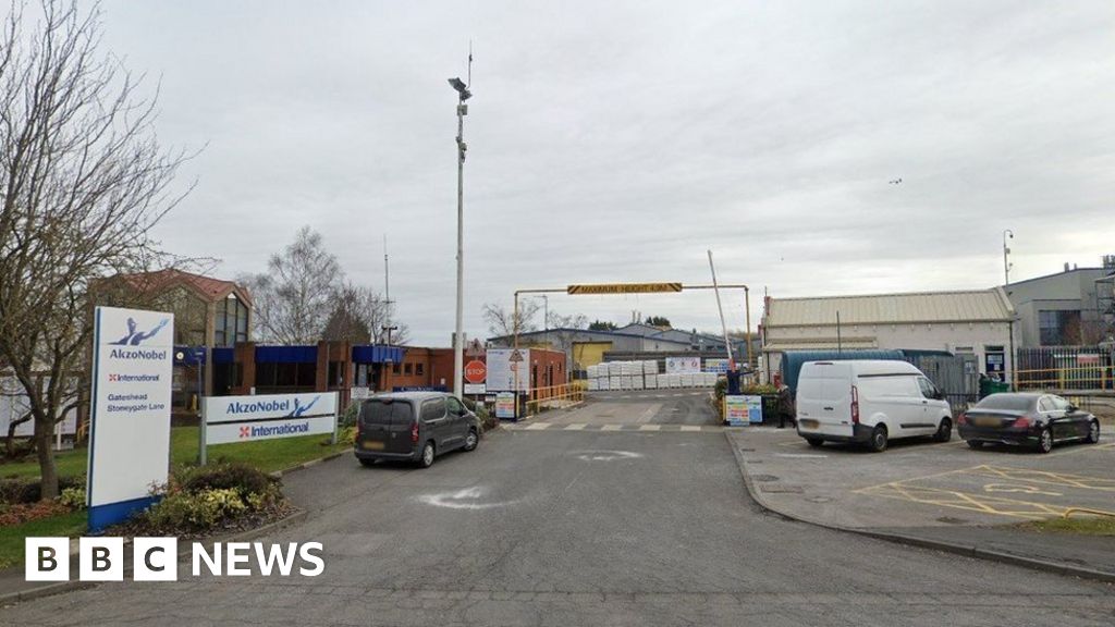 Gateshead chemical firm fined £800,000 over near-fatal blast - BBC News