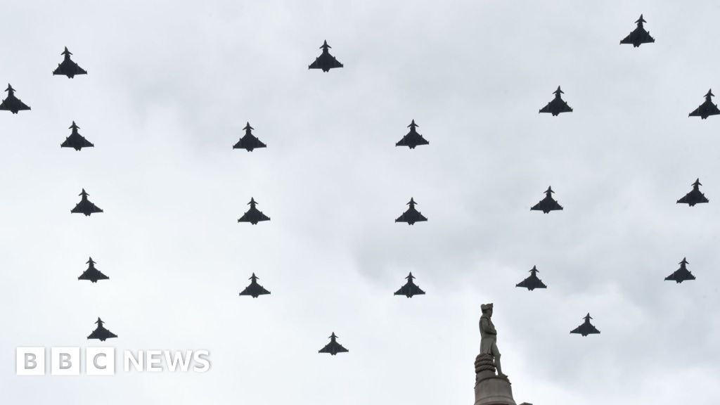 RAF centenary: Thousands watch flypast - BBC News