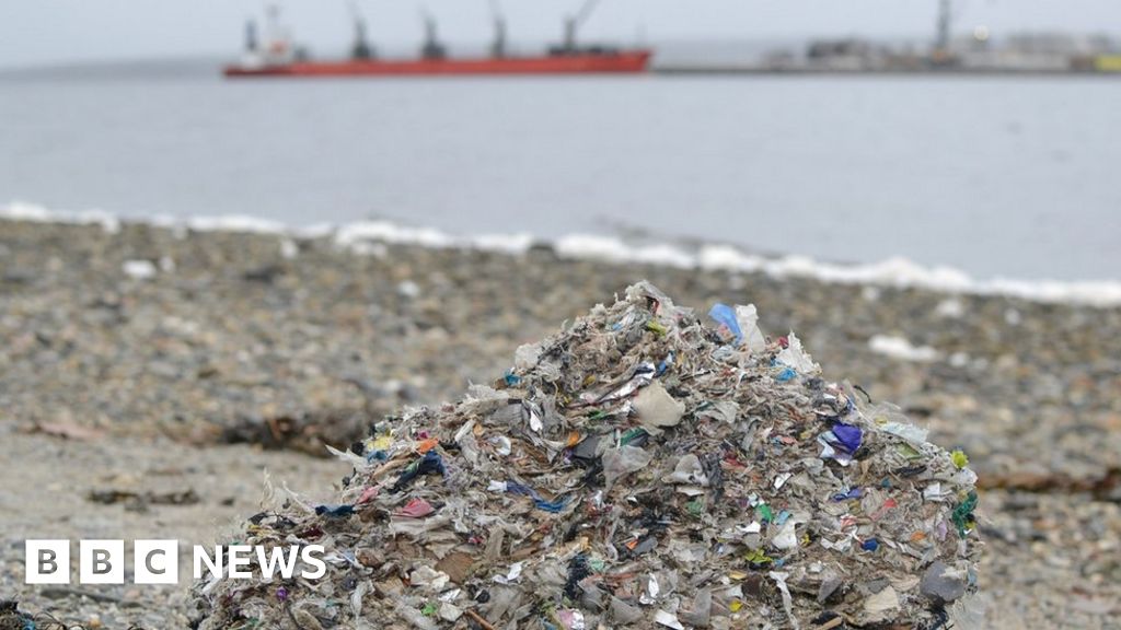 Waste from Northern Ireland falls into sea off US coast - BBC News