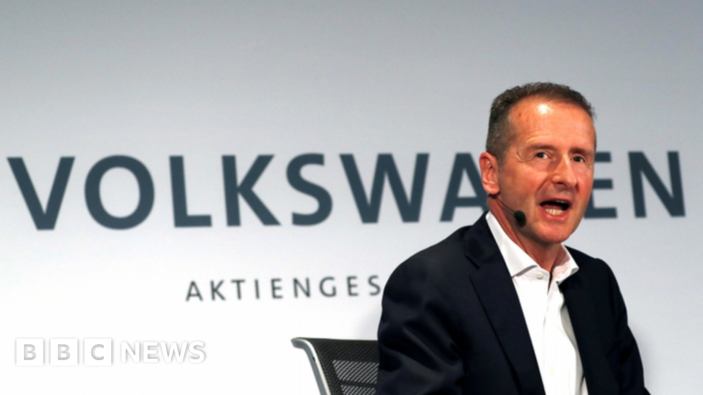 Volkswagen top executives charged with market manipulation