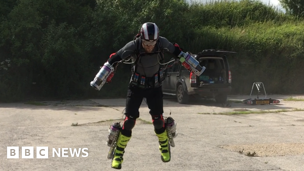 Tech Tent - gaming futures, Uber culture and a rocket man - BBC News