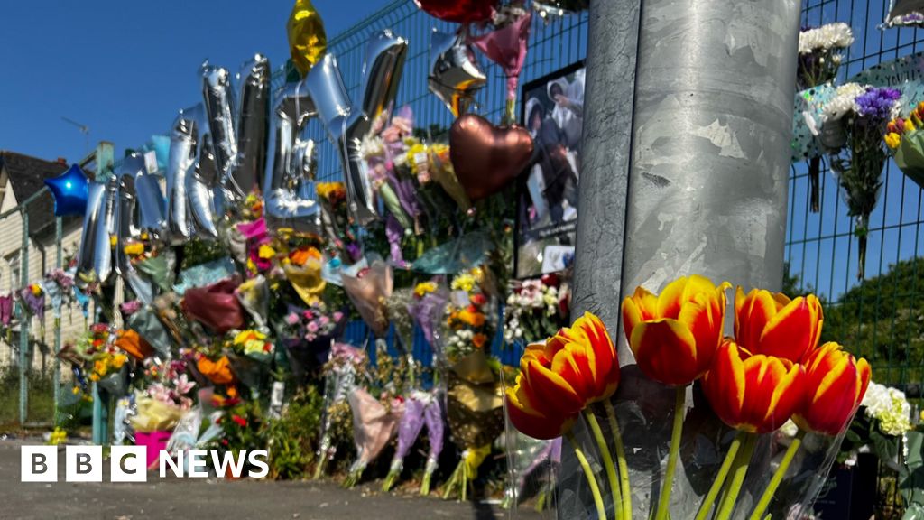 Cardiff riots: Killed teenagers not chased - police commissioner